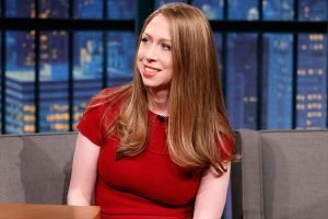 Chelsea Clinton Bra Size, Height and Weight - StarsBraSize.com